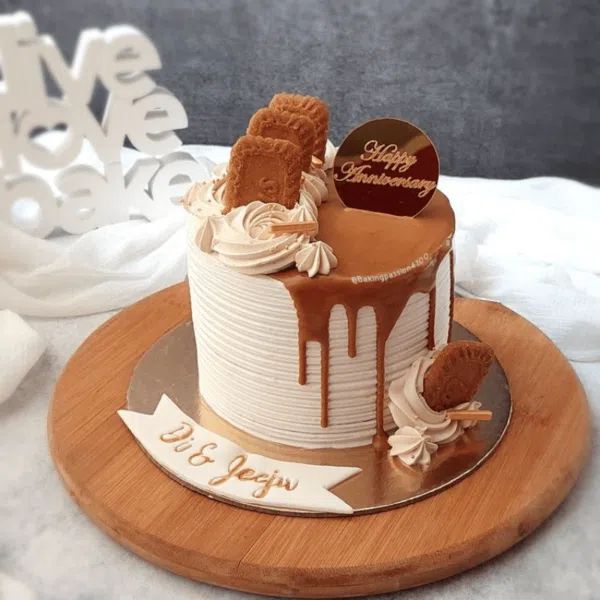 Lotus Cake From 38 AED Indulge In Creamone s Best Delight