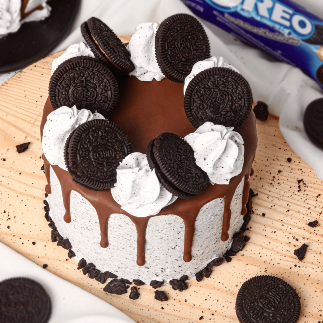 Super Yummy Oreo Cake | From 38 AED | CreamOne Offer Cakes